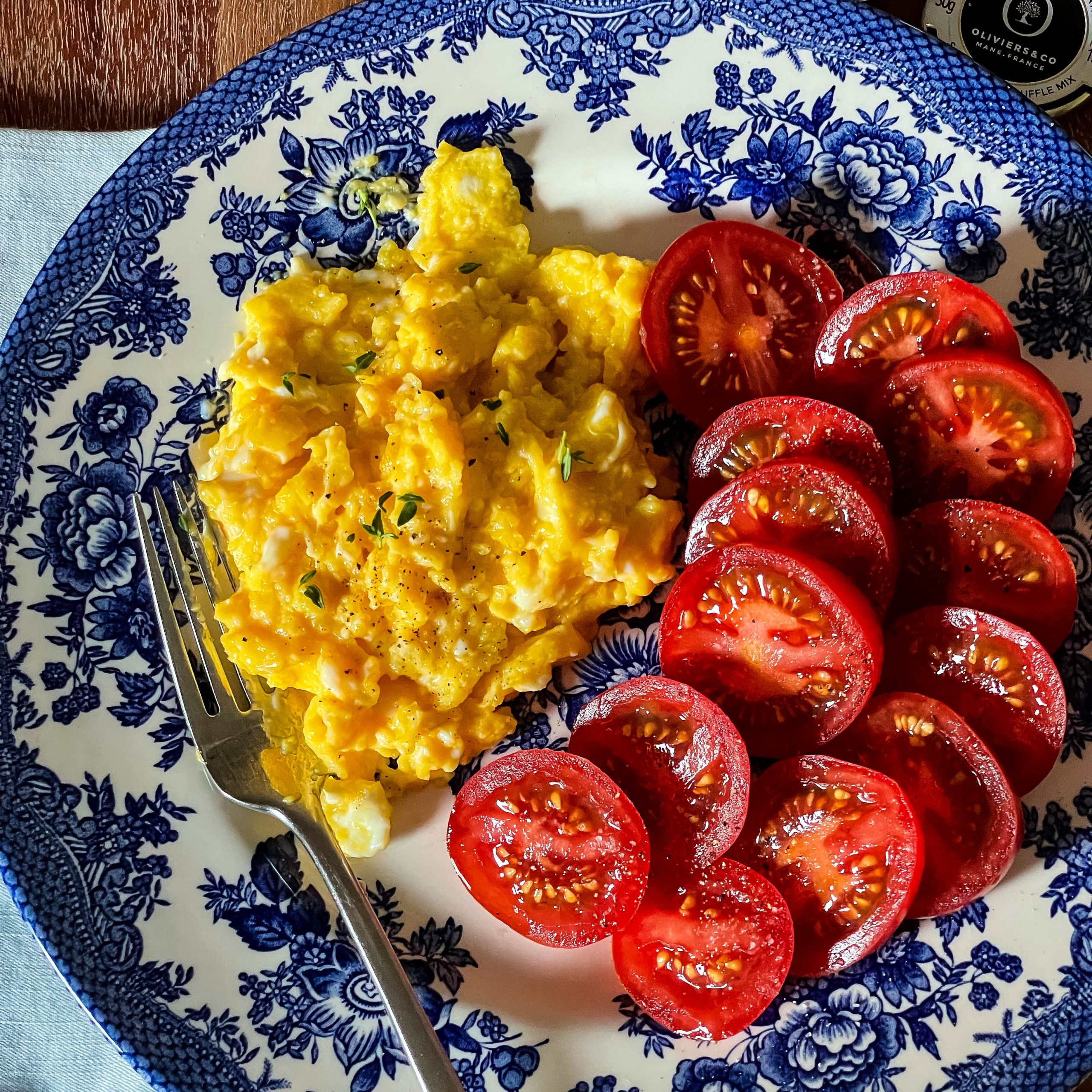 Slow Cooked Scrambled Eggs with Truffle Salt | Lavender Honey